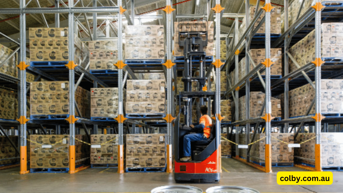 Penggunaan Racking di Warehouse